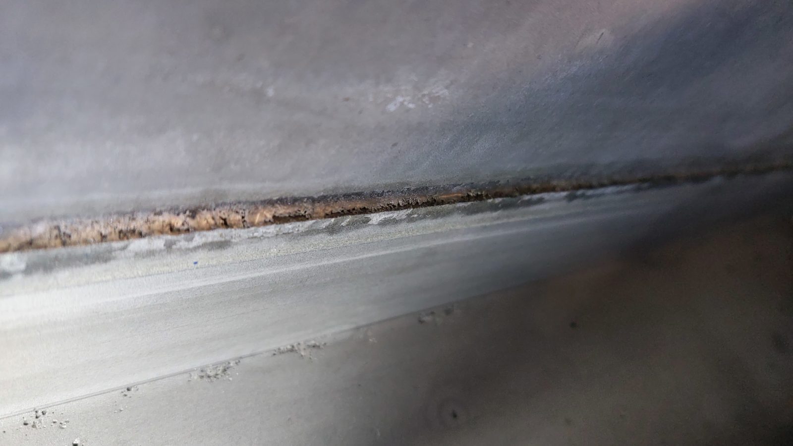 Corrosion protection of the internal parts of the decontamination tank ...