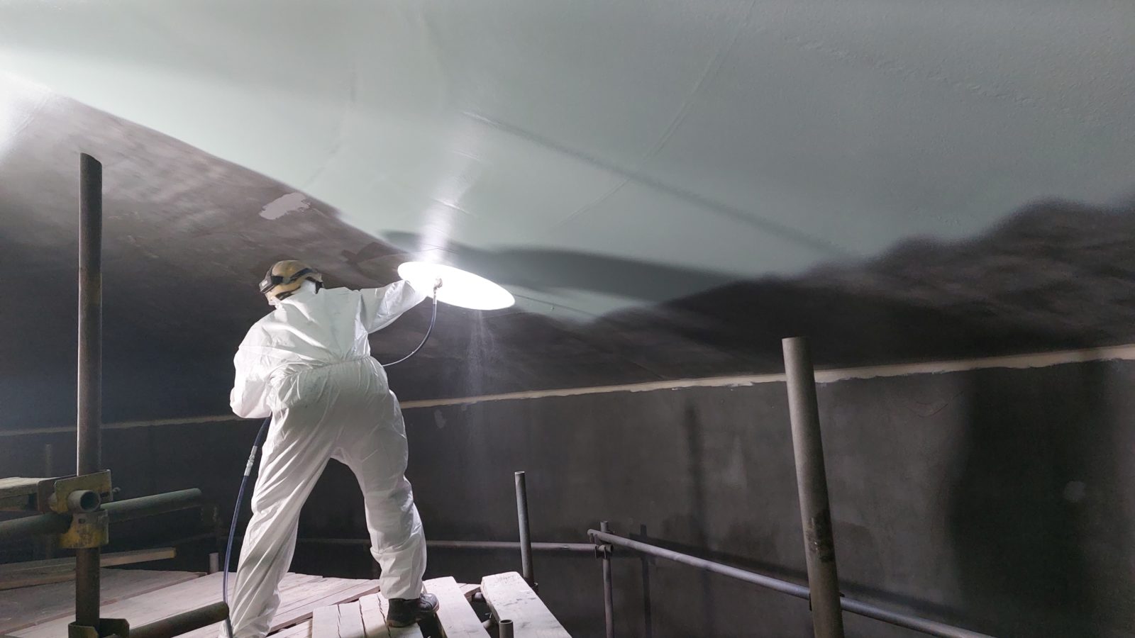 Renovation of corrosion protection of the internal parts of the ...