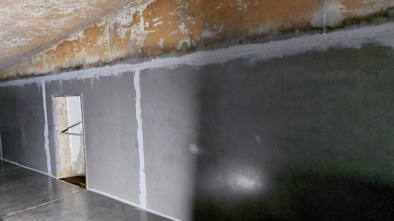 Corrosion protection of the internal parts of the flue pipe - Corrotech ...