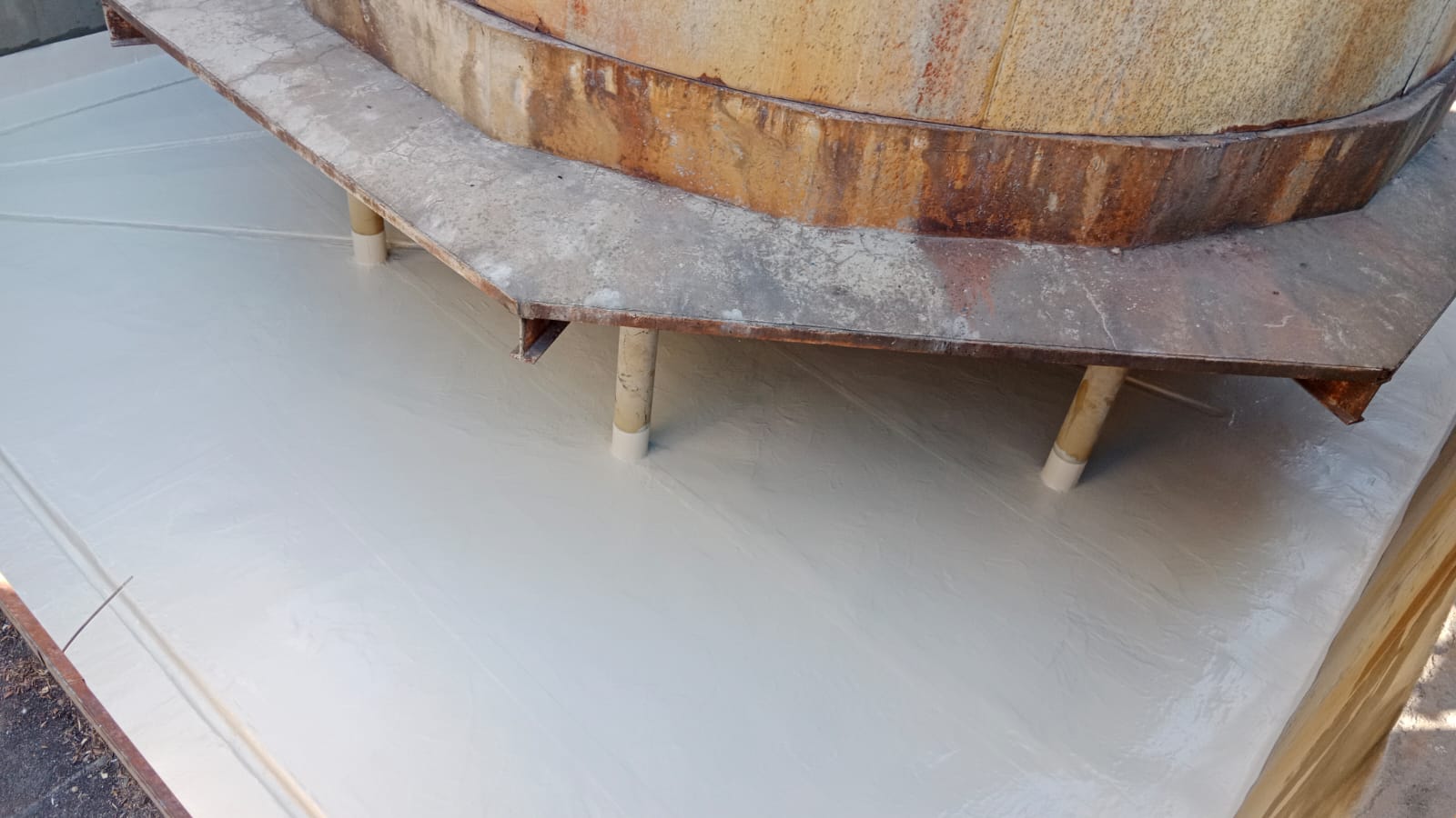 Protection of the inner parts of concrete sumps neutralization - Corrotech Engineering